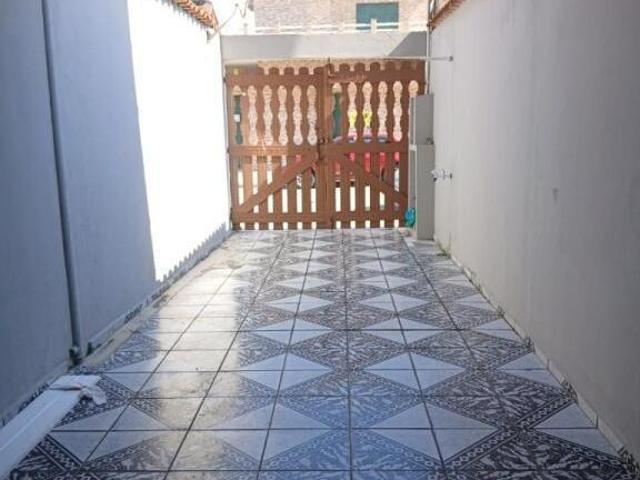 Espaçosa Casa Sobreposta Alta 2 Quartos em Flórida Mirim, Mongaguá