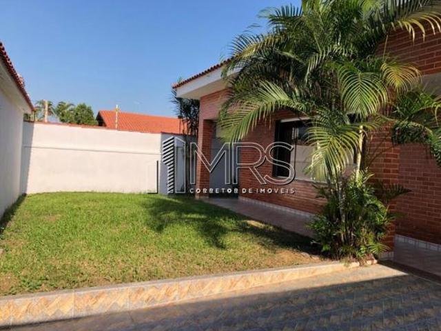 Espaçosa Casa 5 Suítes à Venda em Flórida, Praia Grande SP