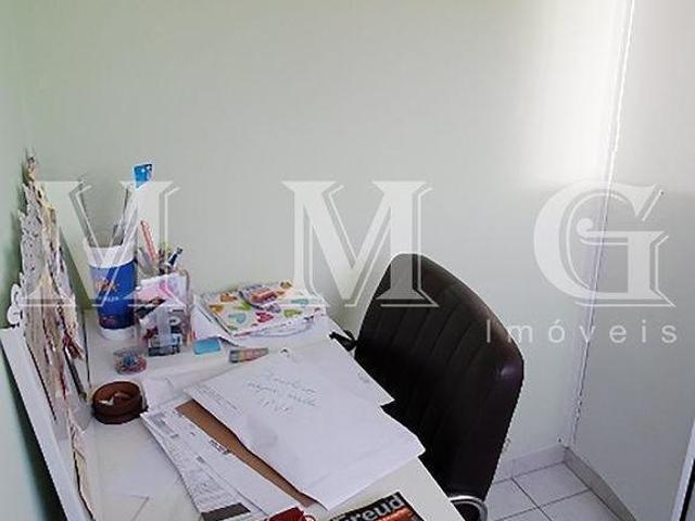 Espaçoso apartamento de 3 dormitórios e uma vaga próximo ao Pq da Aclimação