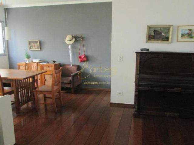 Espaçoso apartamento na Vila Andrade, 150 m² AU. 3 dorms. sendo 1 suíte 2 vagas