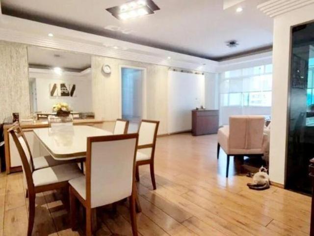 Espaçoso e Estruturado Apartamento com 106m² com Escritório e Garagem Privativa