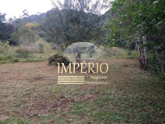 Espaçoso sítio à venda em Três Coroas RS, bairro Caboclos: 2 quartos, 1 sala, 1 banheiro, 1 vaga, 2