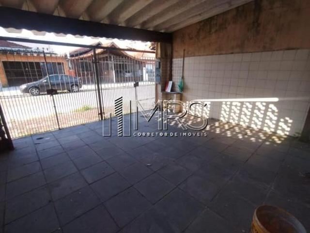 Espaçoso Sobrado à Venda em Caiçara, Praia Grande 4 Quartos, 2 Suítes