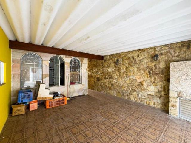 Espaçoso Sobrado com 3 Dormitórios e 2 Vagas Santa Terezinha, São Bernardo do Campo