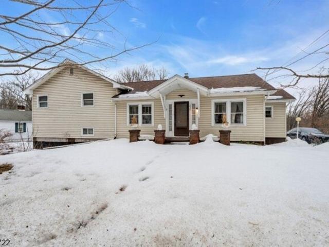 Espanong Rd, Jefferson Township, Home For Sale