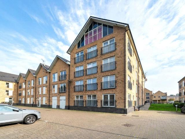 Esparto Way, South Darenth, Dartford, Kent DA4, 2 bed flat to rent, £1,550 pcm | PrimeLocation