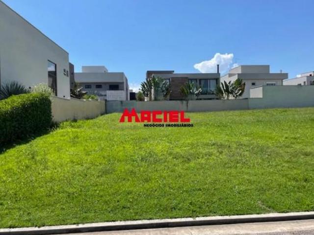 ESPETACULAR TERRENO PLANO COM 476m2 URBANOVA ALPHAVILLE I
