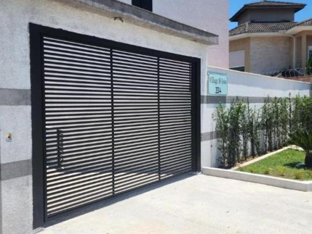 Aconchegante triplex para venda em Outeiro de Passárgada com 2 quartos, 98m²