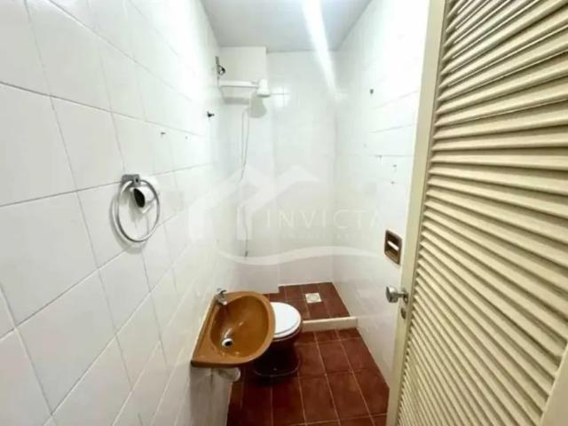 Espetacular apartamento com varanda para quem busca a tranquilidade de uma rua calma