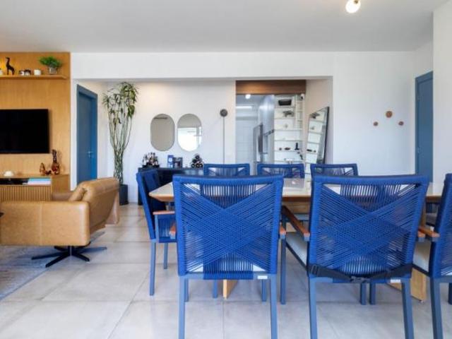 Confortável apartamento para venda e locação em Vila Anastácio com 3 quartos, sendo 3 suítes, 134m²