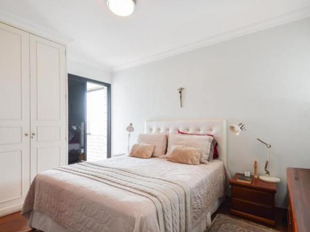 Imperdível apartamento para venda em Moema com 3 quartos, sendo 3 suítes, 202m² jucileiamarinho#0L