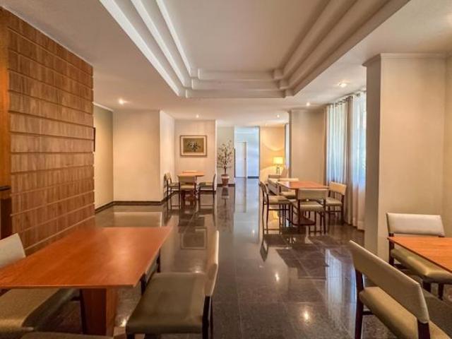 Aconchegante apartamento para venda em Moema com 3 quartos, sendo 3 suítes, 249m² giseleboassaly#H