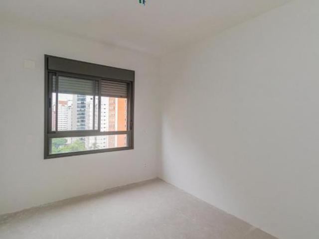 Confortável apartamento para venda em Brooklin com 3 quartos, sendo 3 suítes, 205m² renata goldoni