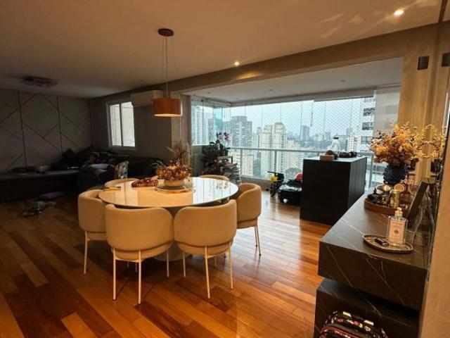 Elegante apartamento para venda em Jardim das Acácias com 3 quartos, sendo 3 suítes, 116m²
