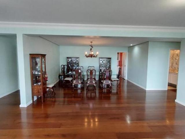 Atraente apartamento para venda em Santo Amaro com 2 quartos, sendo 2 suítes, 185m²