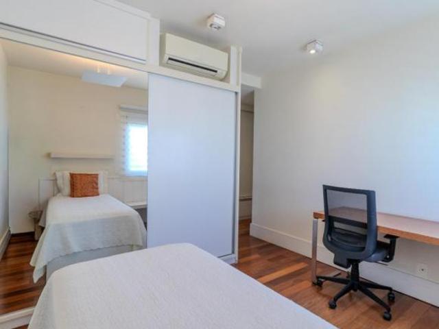 Confortável apartamento para venda em Vila Congonhas com 3 quartos, sendo 3 suítes, 161m² fabioliv