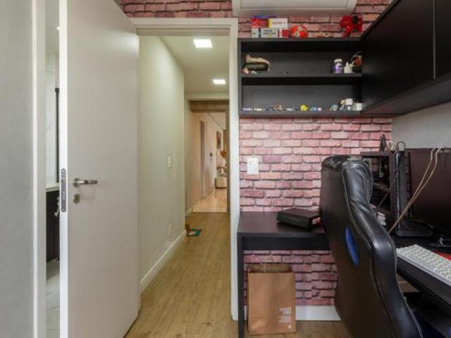 Espetacular apartamento para venda em Vila Anastácio com 3 quartos, sendo 3 suítes, 136m² robertas