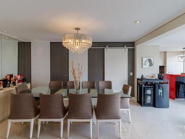 Agradável apartamento para venda em Vila Andrade com 3 quartos, sendo 3 suítes, 142m²