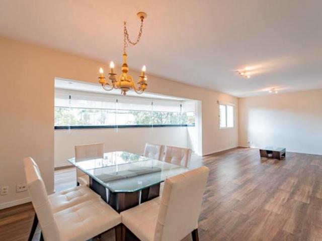 Agradável apartamento para venda em Vila Alexandria zona Sul com 3 quartos, sendo 3 suítes, 142m²