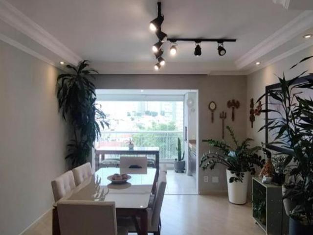 Confortável apartamento para venda em Vila Gumercindo com 3 quartos, sendo 1 suíte, 104m² jaquelin