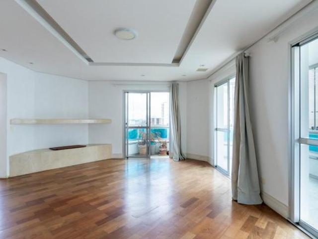 Confortável apartamento para venda em Vila Suzana com 4 quartos, sendo 3 suítes, 199m² valeriavent