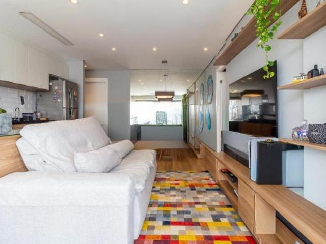 Elegante apartamento para venda em Vila Romana com 2 quartos, sendo 1 suíte, 69m²