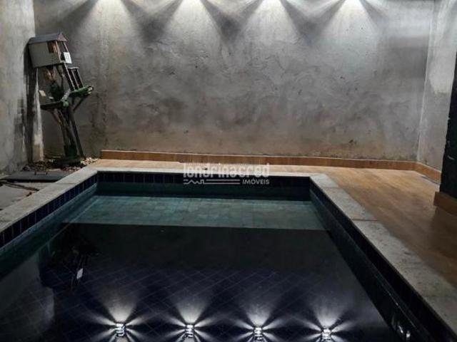 Espetacular Casa no Maria Celina: 4 Quartos, Piscina e Sala de Cinema Privativa
