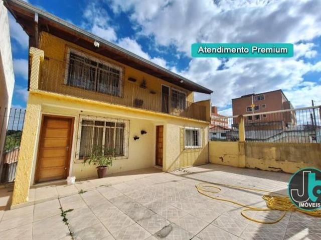 Espetacular Casa à Venda com 186m² AVERBADOS e Terreno com 300m² em um dos bairros mais charmosos da
