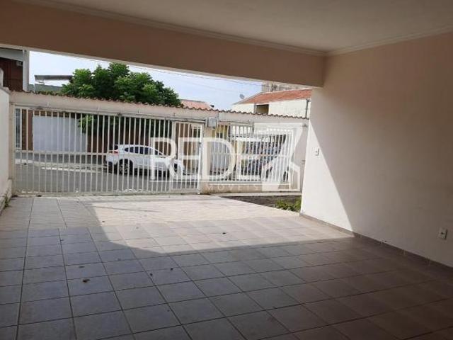 Espetacular casa à venda em Campinas Parque Via Norte: 3 quartos, 1 suíte, 3 salas, 4 banheiros, 3