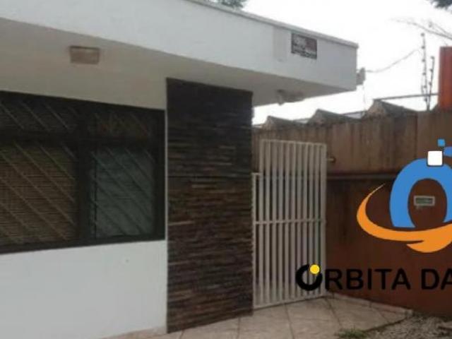 Espetacular casa à venda em Curitiba PR, bairro Boa Vista: 4 quartos, 2 banheiros, 4 vagas de garage