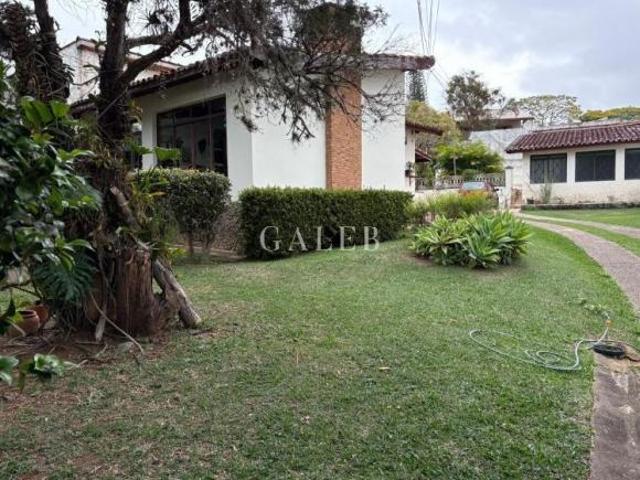 Espetacular Casa à Venda em Atibaia SP, Vila Santista: 5 Quartos, 2 Suítes, 2 Salas, 5 Banheiros, 6