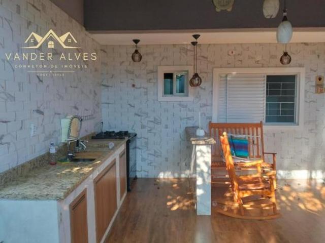 Espetacular Casa à Venda em Foz do Iguaçu PR, Bairro Conjunto Libra: 5 Quartos, 2 Suítes, 4 Salas, 4