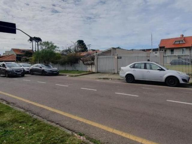 Espetacular Casa com 360 m² de Área Construída em Terreno de 660 m² 5 Quartos e Inúmeras Possibilida