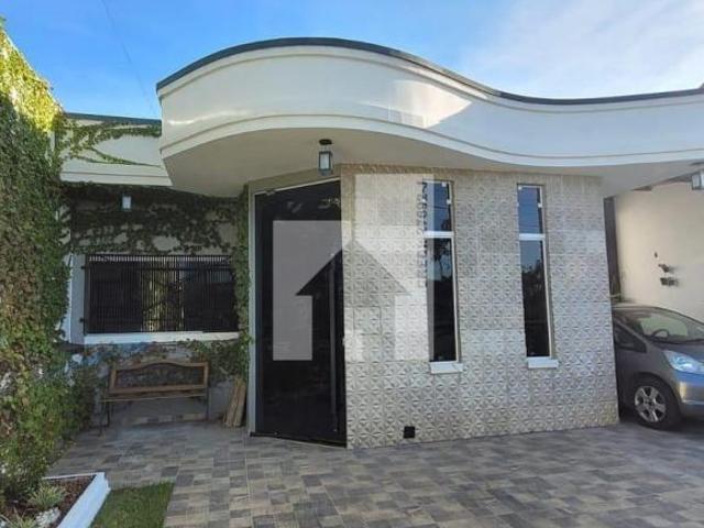 ESPETACULAR Casa com 3 dormitórios 1 suíte à venda, 318m² total, 4 vagas Residencial Botânica, I