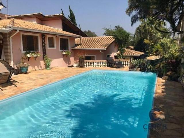 Espetacular Casa com Jardim e Área Gourmet – Um Verdadeiro Refúgio