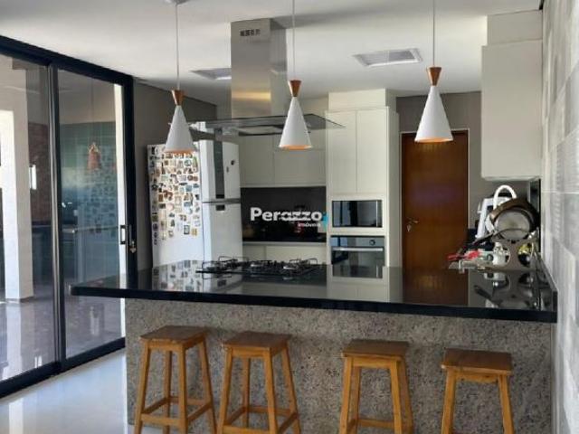 Espetacular Casa de Alto Padrão localizada no Jardim Botânico III por R$2.900.000,00. ACEITA FINANCI
