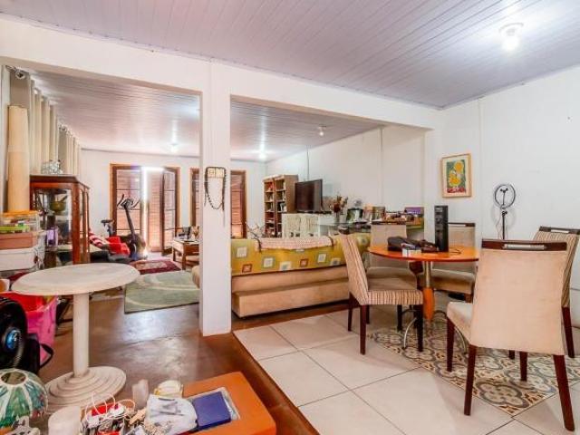 Sensacional casa de vila para venda em Vila Pirajussara com 4 quartos, sendo 2 suítes, 265m² remax