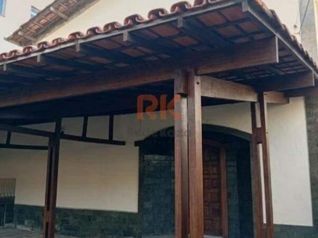 Espetacular Casa de 4 Quartos no Bairro Ouro Preto
