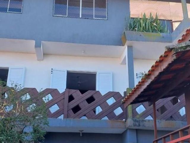 Espetacular casa de 5 quartos e 4 suítes à venda em Suarão, Itanhaém SP! Confira agora!