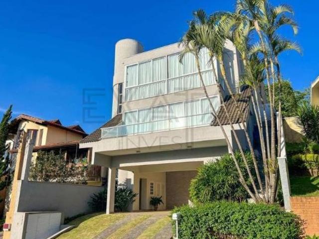 Espetacular casa em condomínio à venda em Cotia SP, Com Elevador, no Condomínio São Paulo II: 3 suít