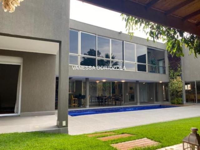 Espetacular Casa em Condomínio à Venda em Santana de Parnaíba SP, Alphaville! 4 quartos, 4 suítes, 5