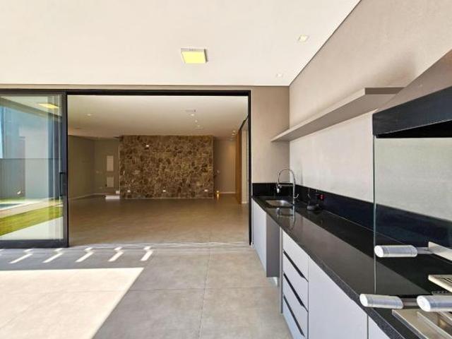 Deslumbrante casa em condomínio para venda com 4 quartos, sendo 4 suítes, 364m² lucianarocha#RWQ47
