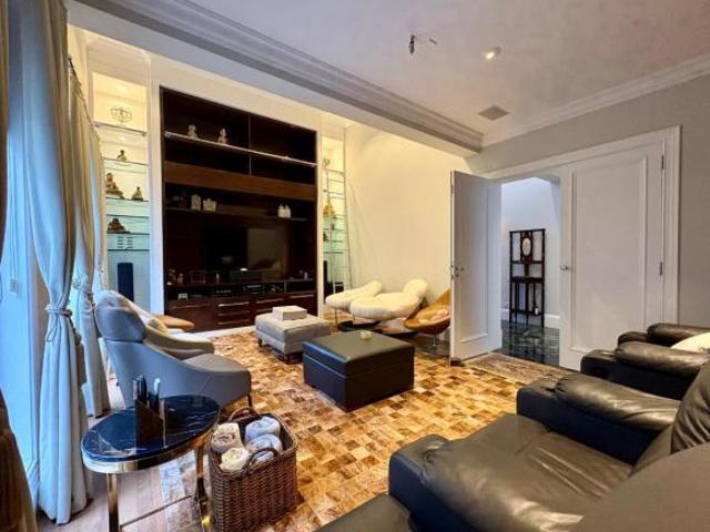Espetacular casa em condomínio para venda com 5 quartos, sendo 4 suítes, 980m² remaxmonarca#02879
