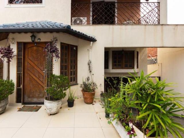 Deslumbrante casa para venda em Bosque da Saúde com 6 quartos, sendo 3 suítes, 513m² maiaragarrutt