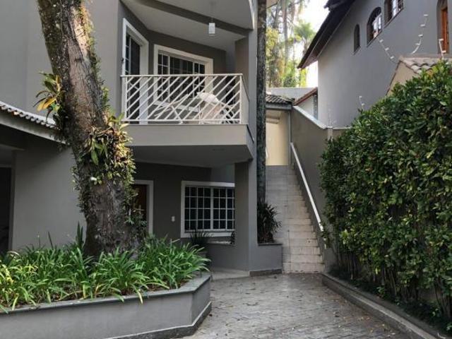 Agradável casa para venda em Barro Branco Zona Norte com 4 quartos, sendo 1 suíte, 420m²
