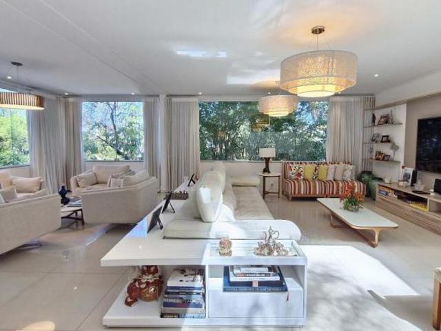 Deslumbrante casa para venda em Jardim Floresta com 4 quartos, sendo 4 suítes, 617m²