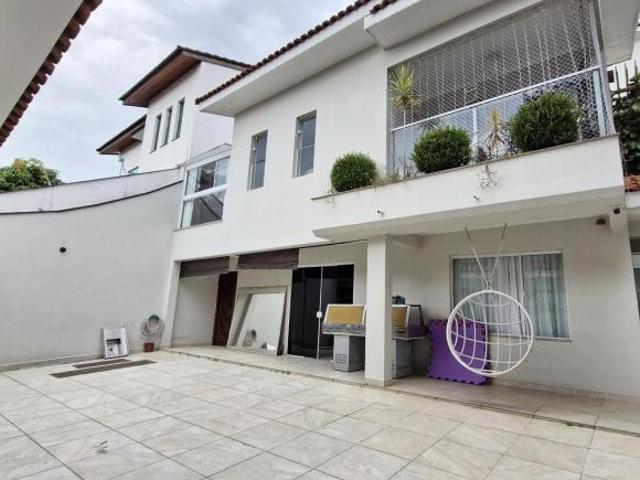 Funcional casa para venda em Jardim Guapira com 3 quartos, sendo 2 suítes, 235m² lucianarocha#6TDV