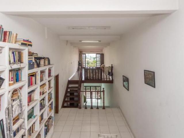 Atraente casa para venda em Parque São Domingos com 3 quartos, sendo 3 suítes, 222m² remaxjoy#I884