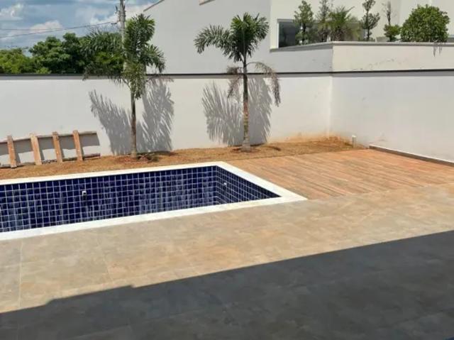 Espetacular Casa à Venda em Porto Feliz SP: 3 Quartos, 3 Suítes, 2 Salas, 4 Banheiros e 200m² de Áre