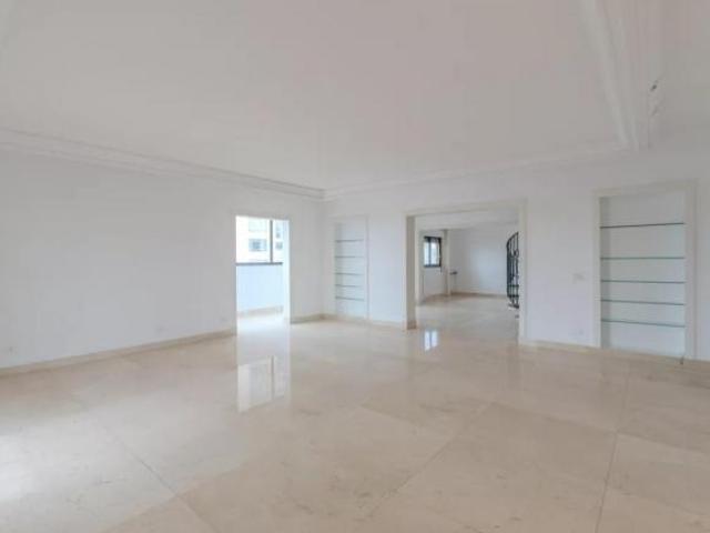 Espetacular Cobertura de Luxo no Morro dos Ingleses, 5 Quartos, 2 Suítes, 4 Salas, 4 Banheiros, 4 Va